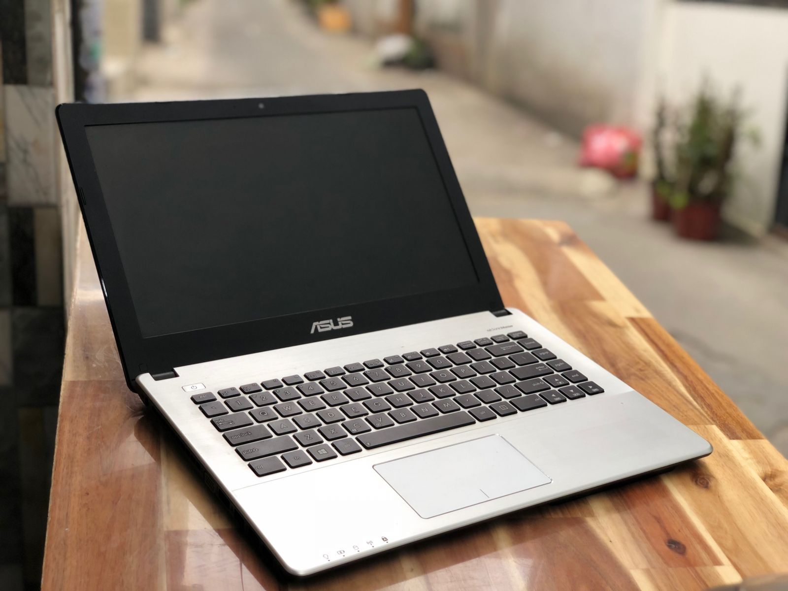 Laptop Asus X450CC i3 3217U/ 4G/ SSD128/ 14inch/ Vga rời GT720M 2G/ Giá rẻ